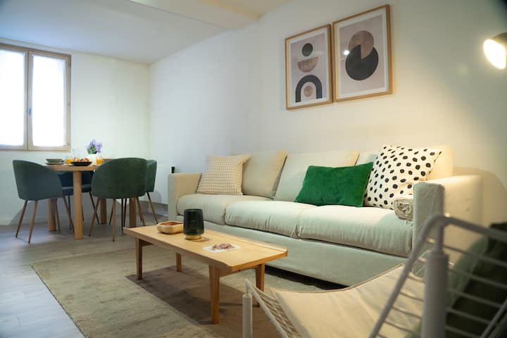 Hyères Centre – 2 Chambres, Idéal Pour Famille - Hyères