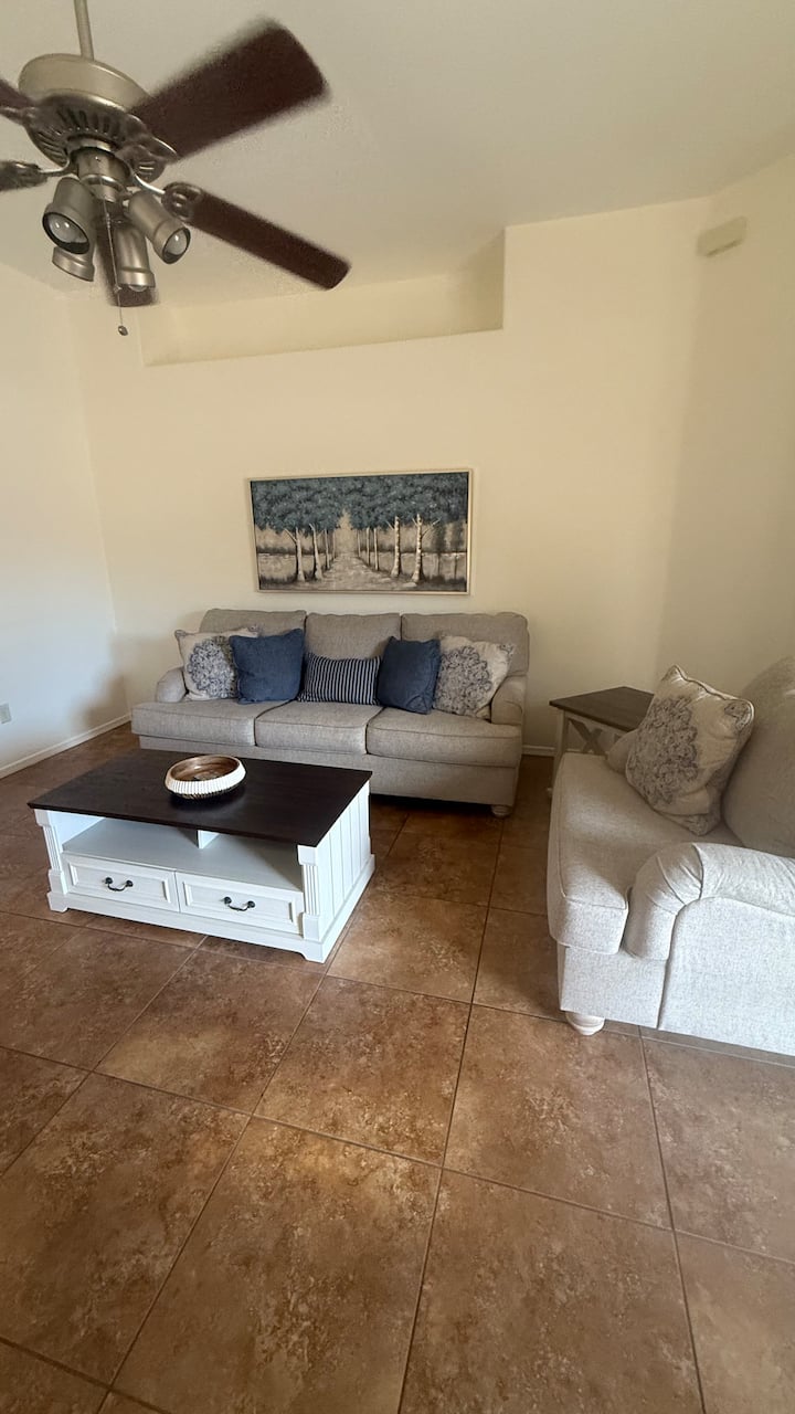 Cozy Farmhouse - ツーソン, AZ