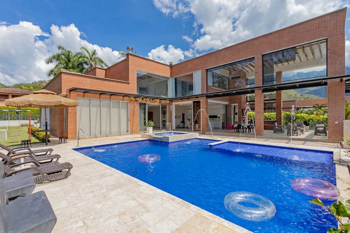 Finca Familiar En San Jeronimo Piscina+bbq+aire - San Jerónimo