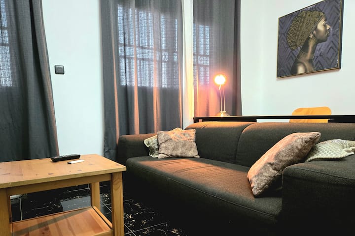 Chic Studio Meuble Bien Spacieux A Yaounde - Jaunde