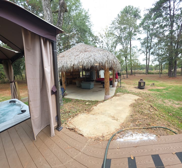 Kincho Nature's Spot Scape Crowds Or Enjoy A Party - Magnolia, TX