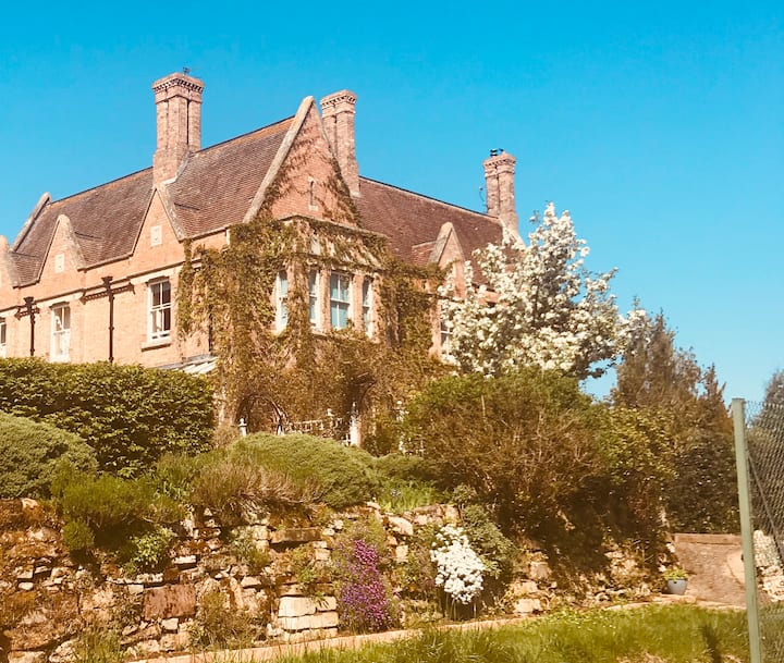 Cosy One Bedroom Flat In A Country House. - Bedford