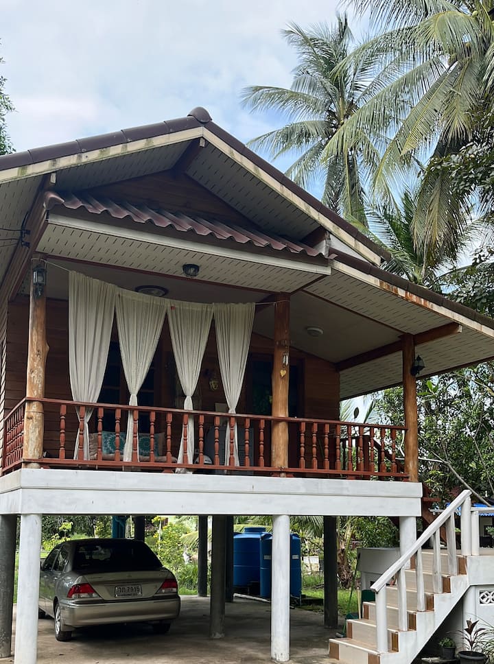 Cozy Wooden Bungalow With Ac & Tropical Views - パンガン島