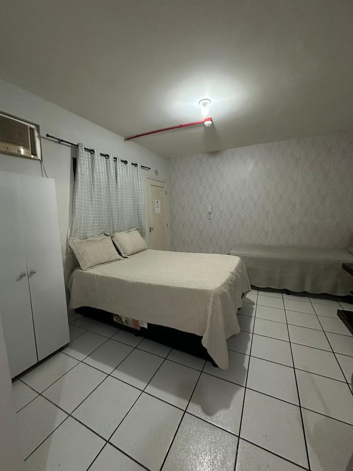 Loft Casal + 01 Cama Solteiro - Linhares