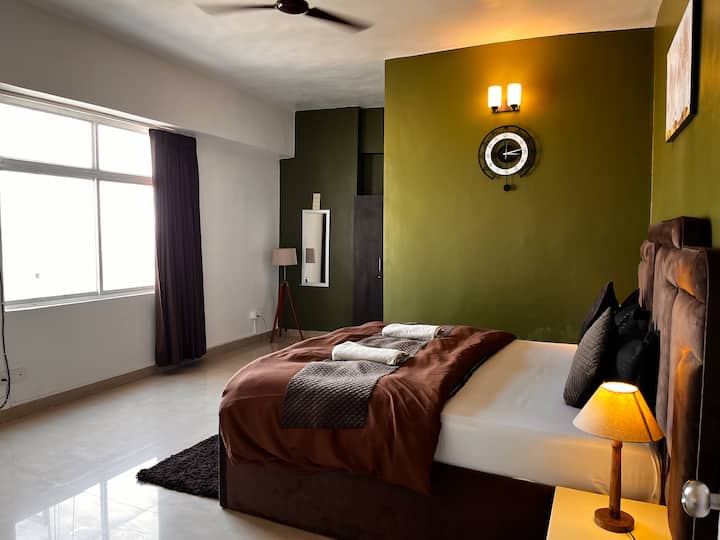 Zenden Homestay(top Floor)skyline Behind Lulu Mall - Lucknow