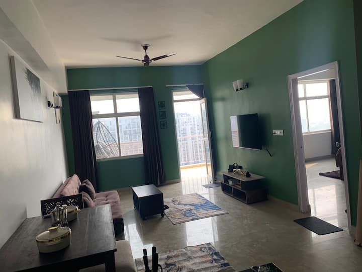 Hayaat Homestay Skyline Top Floor Behind Lulu Mall - Lucknow