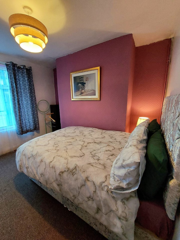 Spacious Group Retreat In Liverpool City Centre - Liverpool