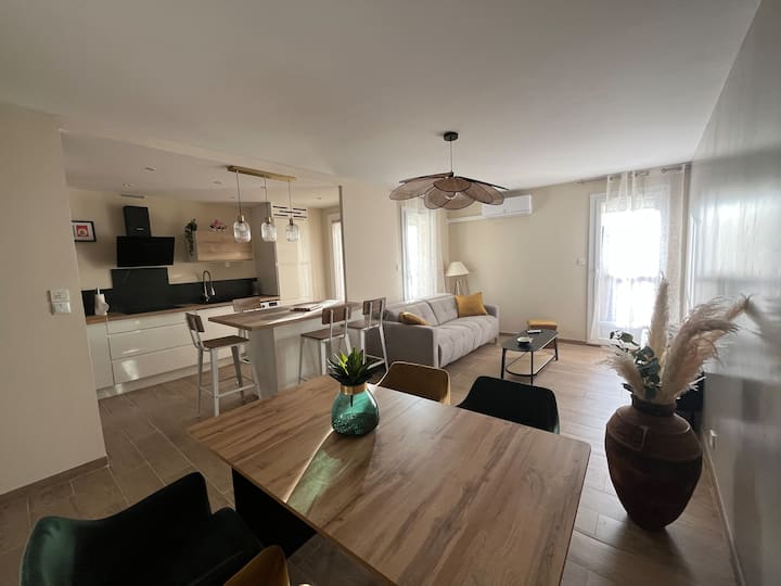 Chez Sandrine, Grand T3 Rénové/terrasse/clim - Istres