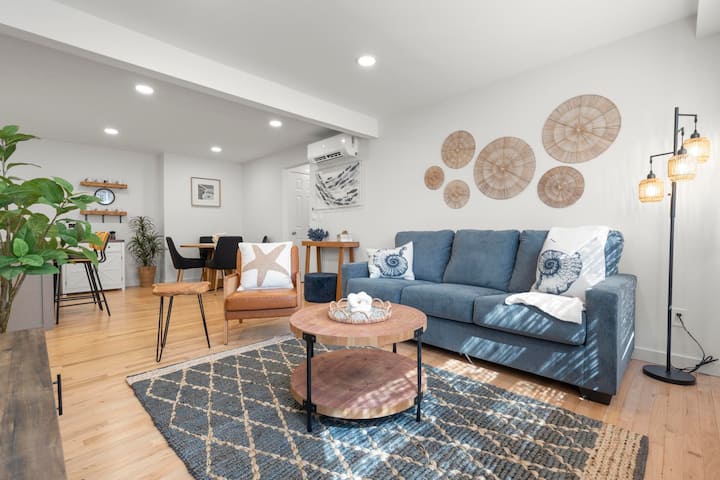 Coastal Getaway|7 Min Walk To Beach|parking|a/c - Old Saybrook, CT