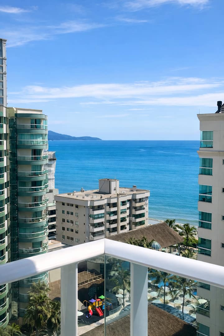 Premium Ocean View Penthouse -Meia Praia Top Floor - Pôrto Belo