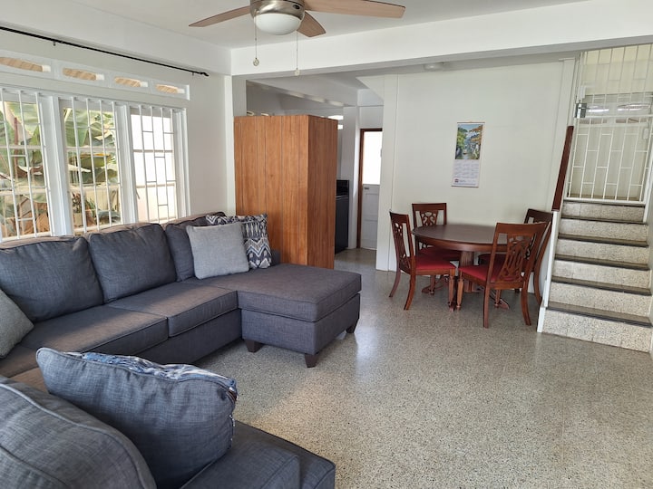 Comfy Townhouse With Easy Access To Amenities - Port of Spain