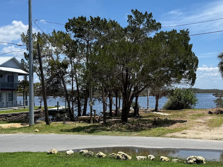 Private Spacious Mother-in-law Suite! - Homosassa