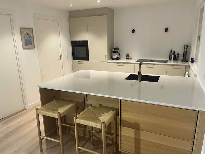 Cosy & Modern 3-bedroom Home In Odense - Odense