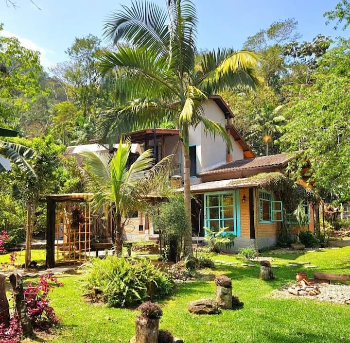 Aflora | Casa Estúdio Imersa Na Floresta - Penedo