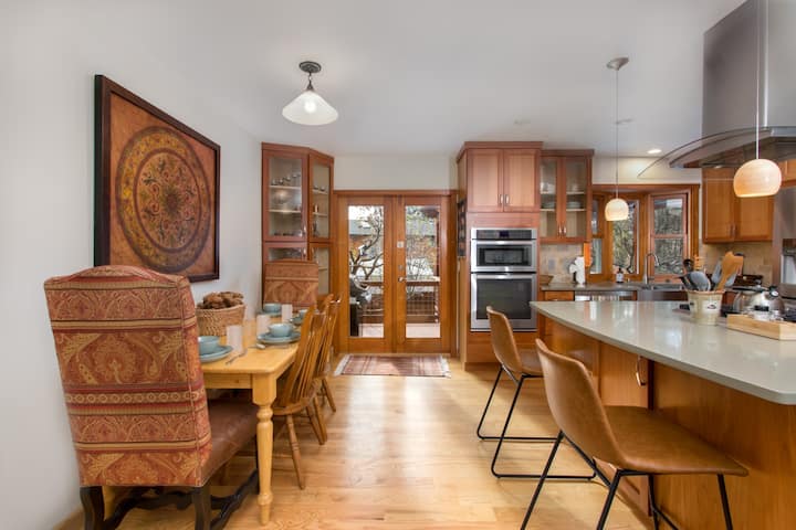 Mtn Getaway W/king Suite, Deck W/grill, Near Dwtwn - Carbondale, CO