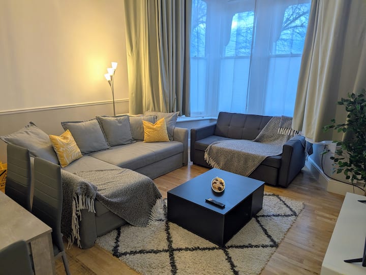 2 Bedroom House With Garden And Free Parking - Bromley