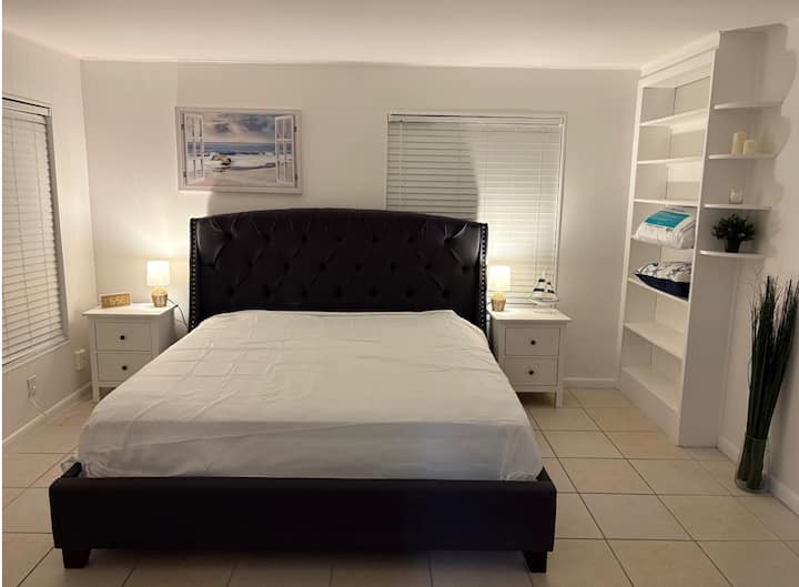 Singer Island Condo Near The Beach - North Palm Beach, FL