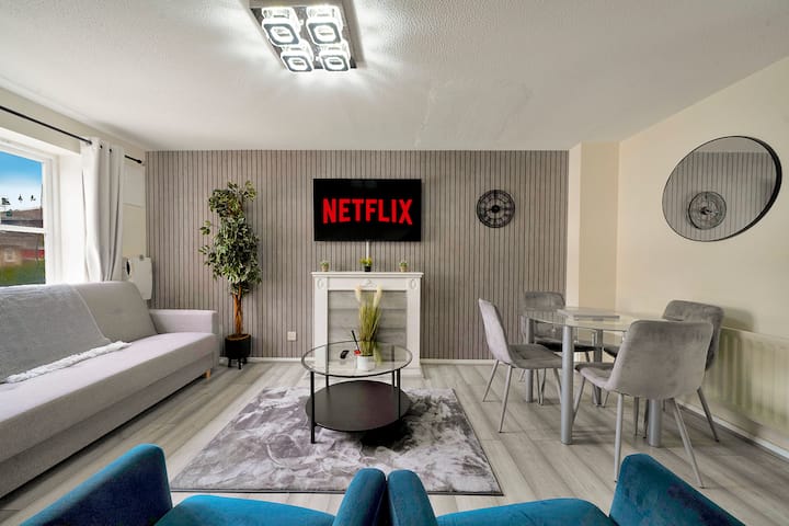 2 Bed Ldn Haven - Parking, Contractors & Families - Dagenham