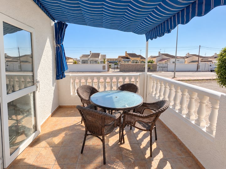 Bright 2-bed Home In El Chaparral - Torrevieja