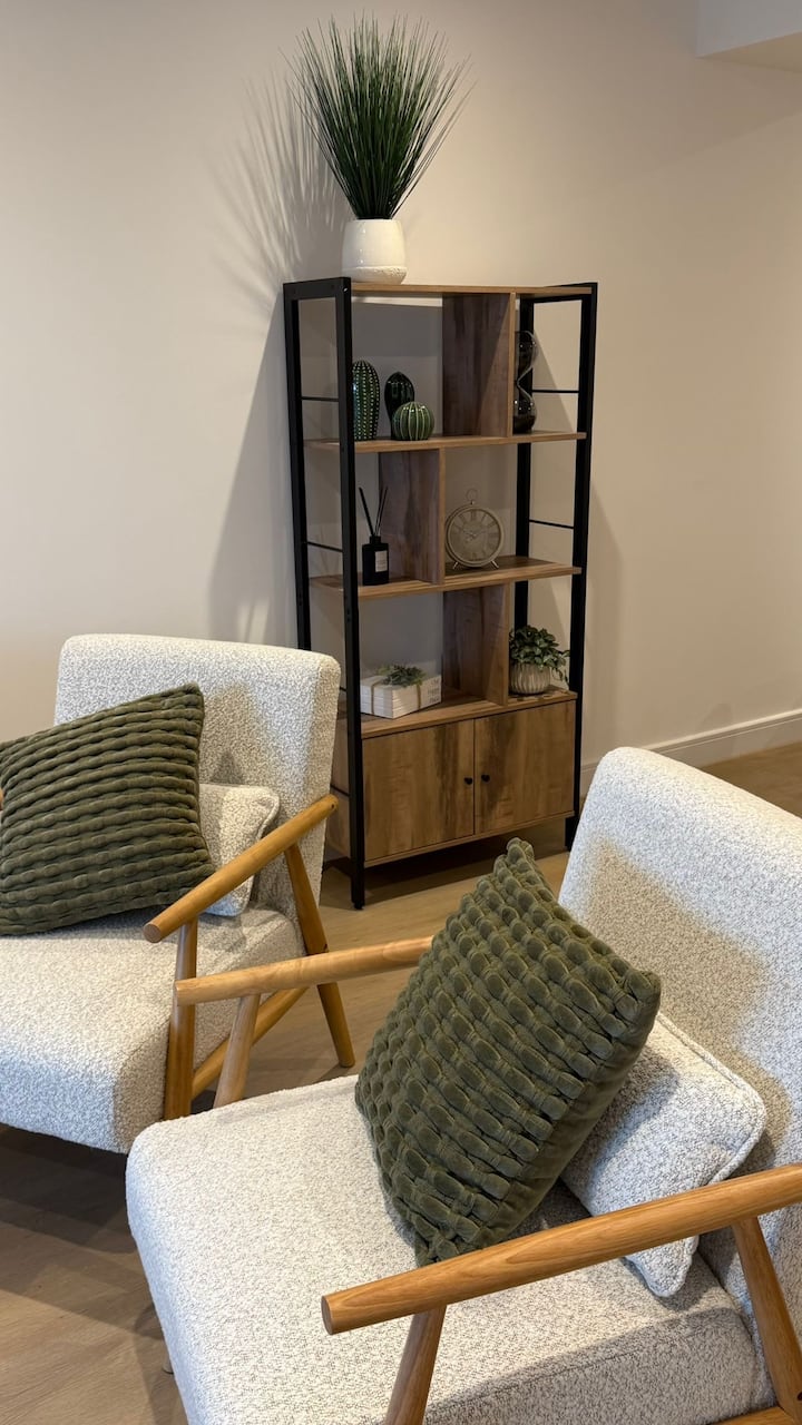 Free Parking / Central 2 Bed Apartment - Leeds