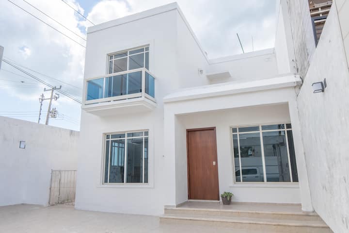 Casa Completa Con Alberca En Chetumal - Chetumal