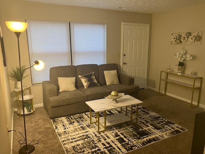 Furnished 2br/1.5ba Townhome W/ Garage - Belleville, IL