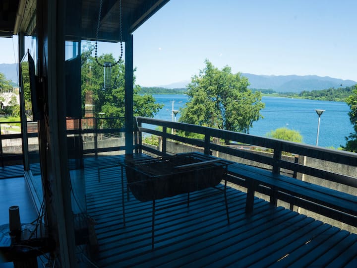 Casa Frente A La Playa Vistas Al Volcán - Panguipulli