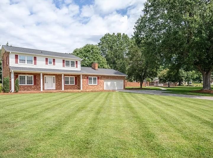 Pretty House For Vacations - Winston-Salem, NC