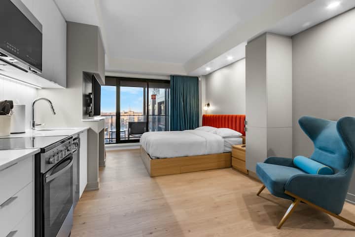 Modern Studio | 721 | Gloucester, Ottawa - 