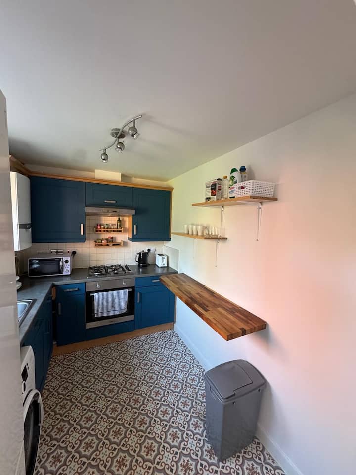 4 Bed House Close To Town Center & Links - Bridgwater