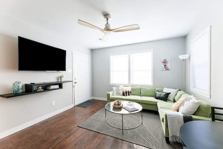 The Stache | Chic & Cozy | Modern - Lubbock, TX