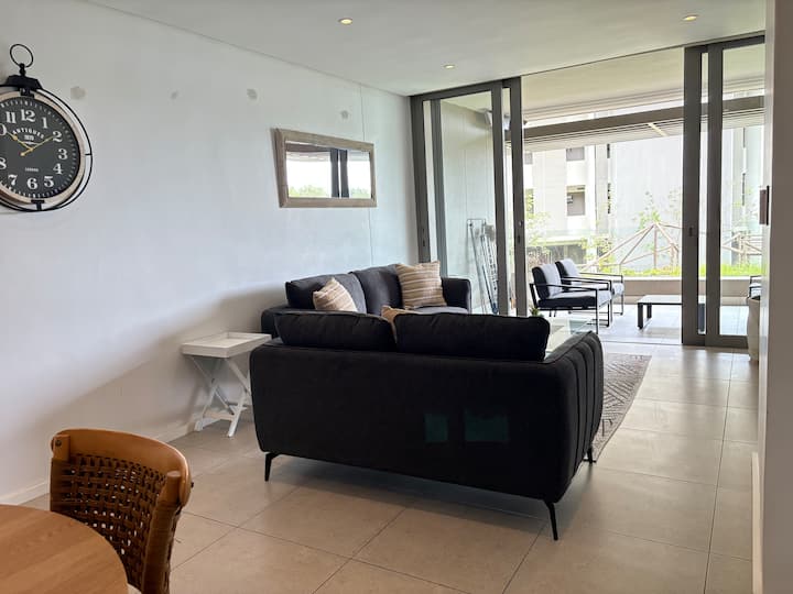 Modern Ocean Dune Apartment - La Mercy