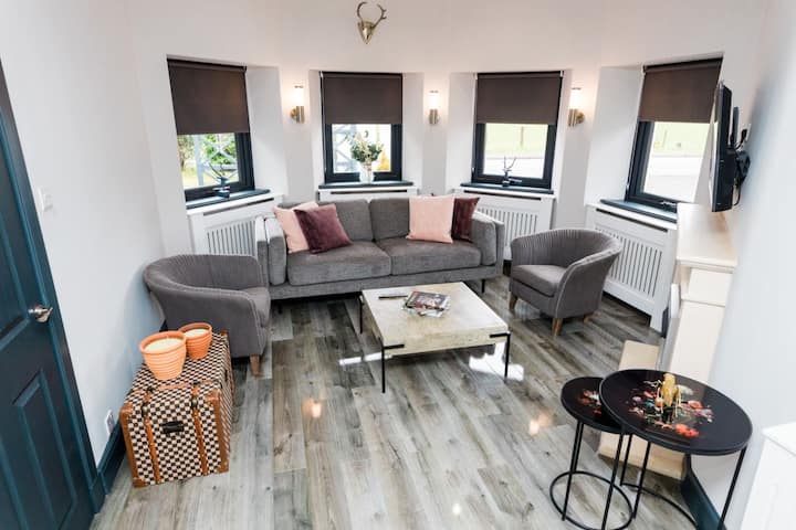 West Lodge Estate Gate House Comrie - Comrie