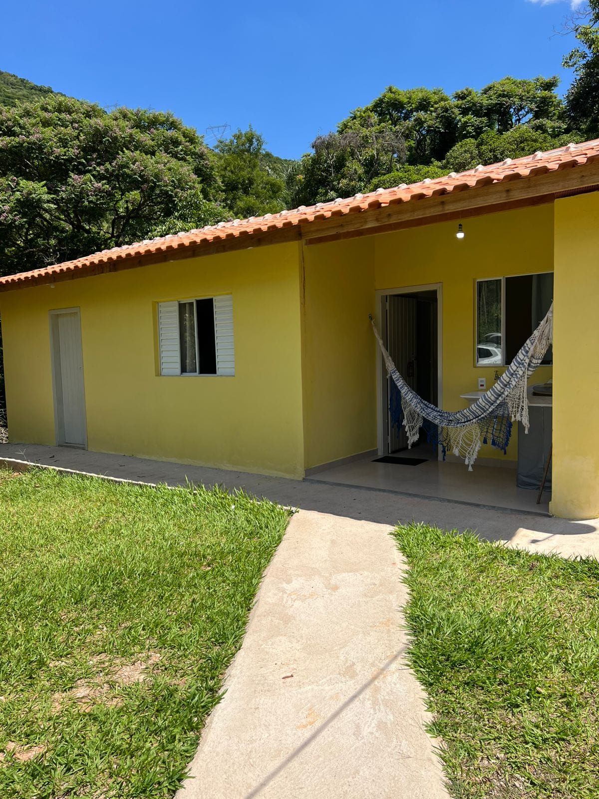La petite maison jaune de la grand-mère Lucia - Maisons à louer à Monte ...