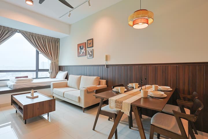 Modern Vintage | Greenfield Rsd | 4 Pax | Sunway - Subang Jaya