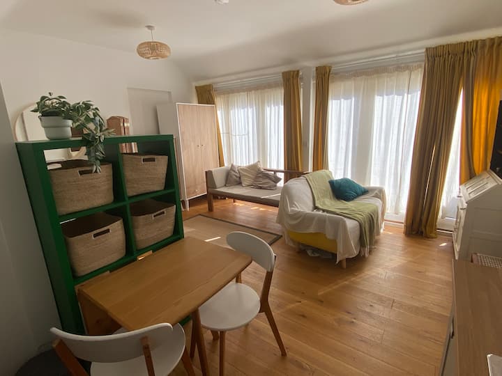 Goulders Studio - Henley-on-Thames