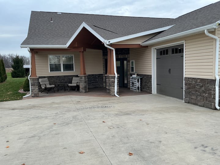 The Cozy Nest, Approximately 30 Min To Notre Dame - Bremen, IN