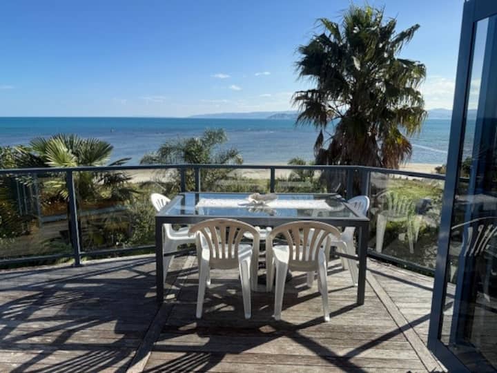 Royal Palms Beach House - Gisborne