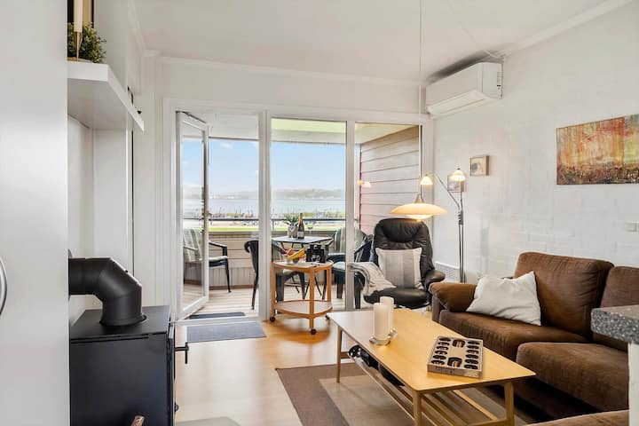 Lækker Lej­lig­hed Med Panoramaud­sigt
Pool Adgang - Lemvig