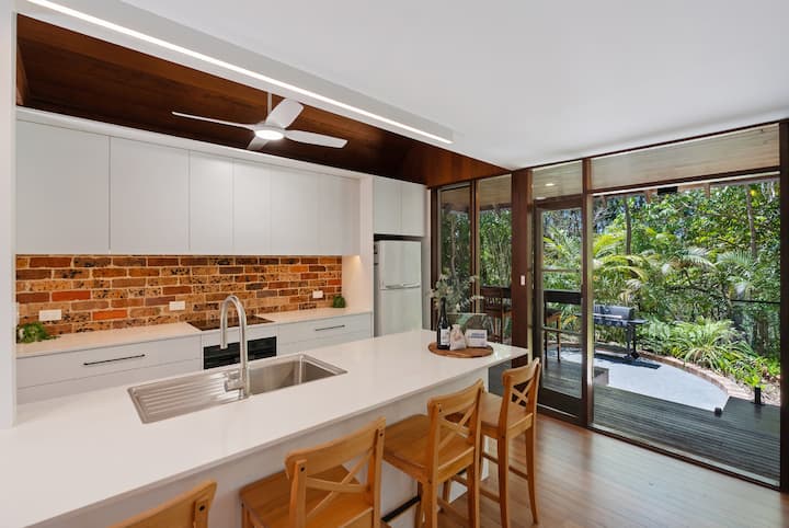 Canopy: Hyams Beach Treetop Retreat - Australia