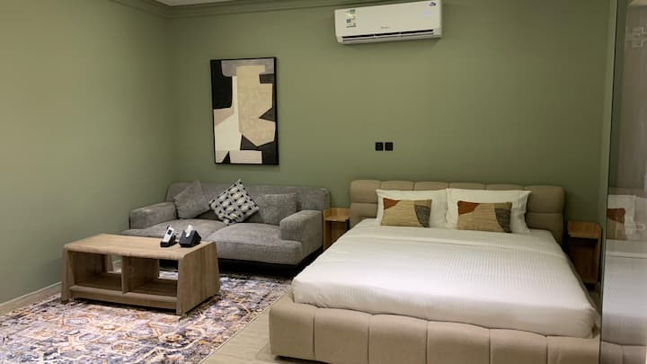 ستديو حديث بمدخل خاص وموقف خاص و دخول ذاتي - Dammam