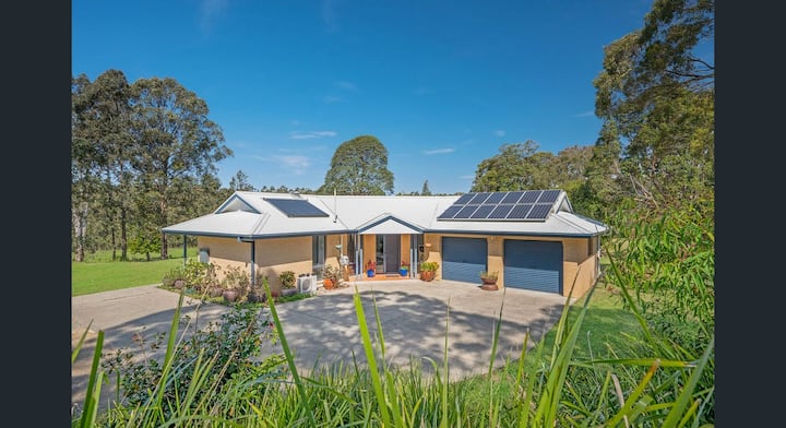 Secluded Acreage Mins To Beach –3 Bedder - Hat Head