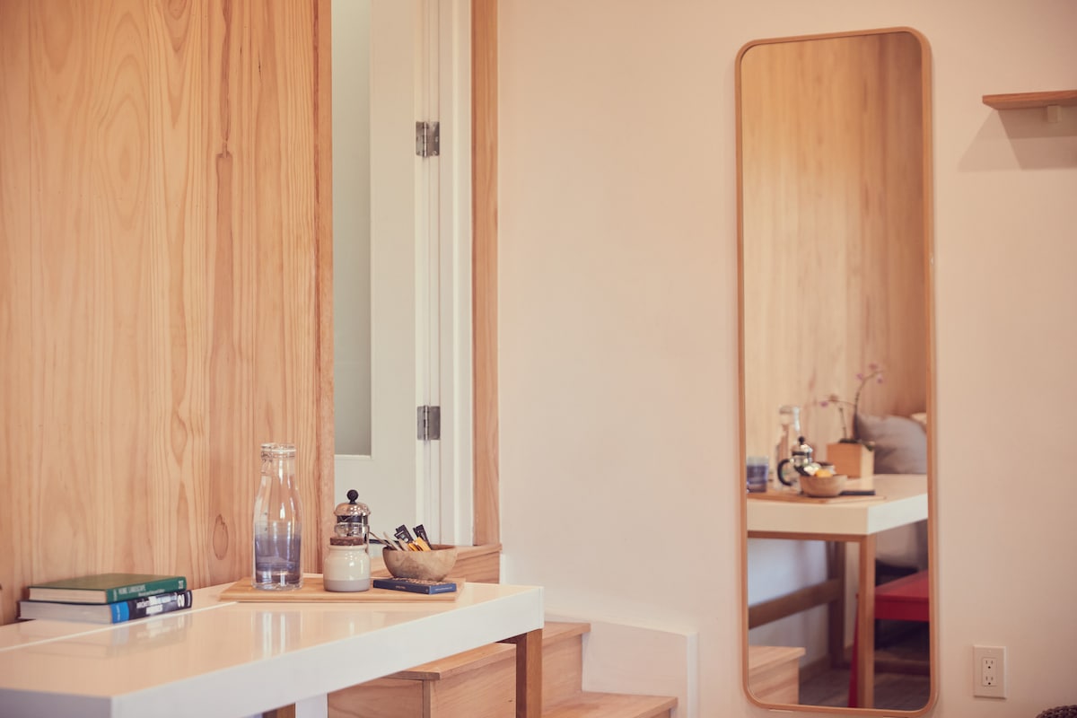 Pepper Tree Studio - Guest houses for Rent in Los Angeles, California ...