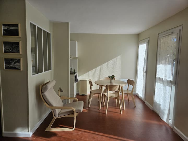 Studio + Parking + Extérieur à 15 Min à Pied Du Cv - Aix-en-Provence
