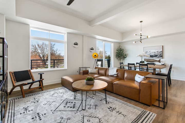 Modern Coastal Haven - Grand Haven, MI