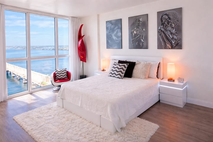 Have A Relaxing Getaway From Day By Day Stress - Fort Myers, FL