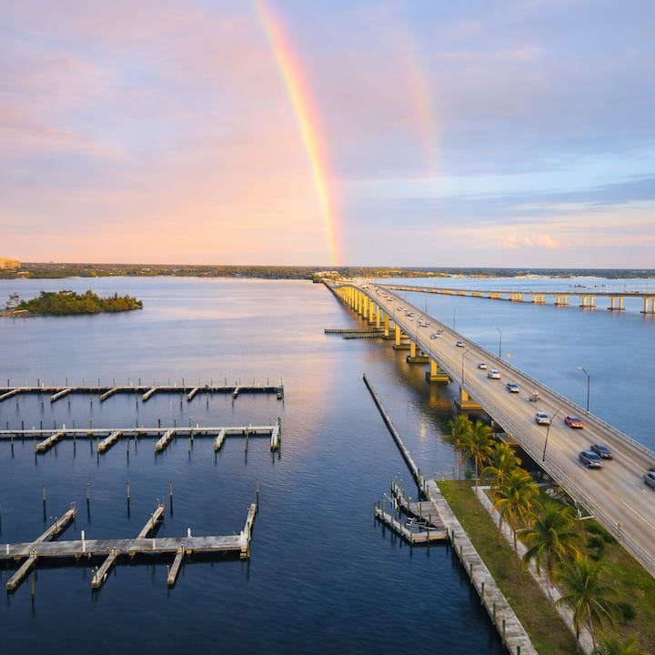 Have A Relaxing Getaway From Day By Day Stress - Fort Myers, FL