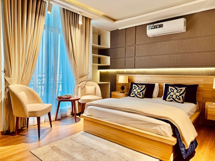 Contemporary 1bhk Apt - The Holton Stays By Bayti - Islamabad