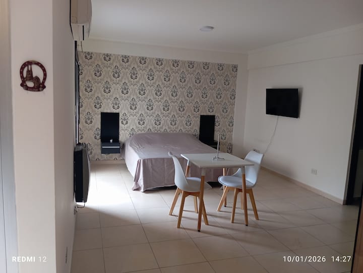 Monoambiente Elegante Con Excelente Luz Natural - San Justo, BA, Argentina