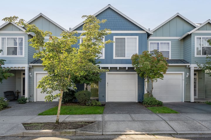 Modern Comfort | Next To Nike, Intel, Tektronix - Beaverton, OR